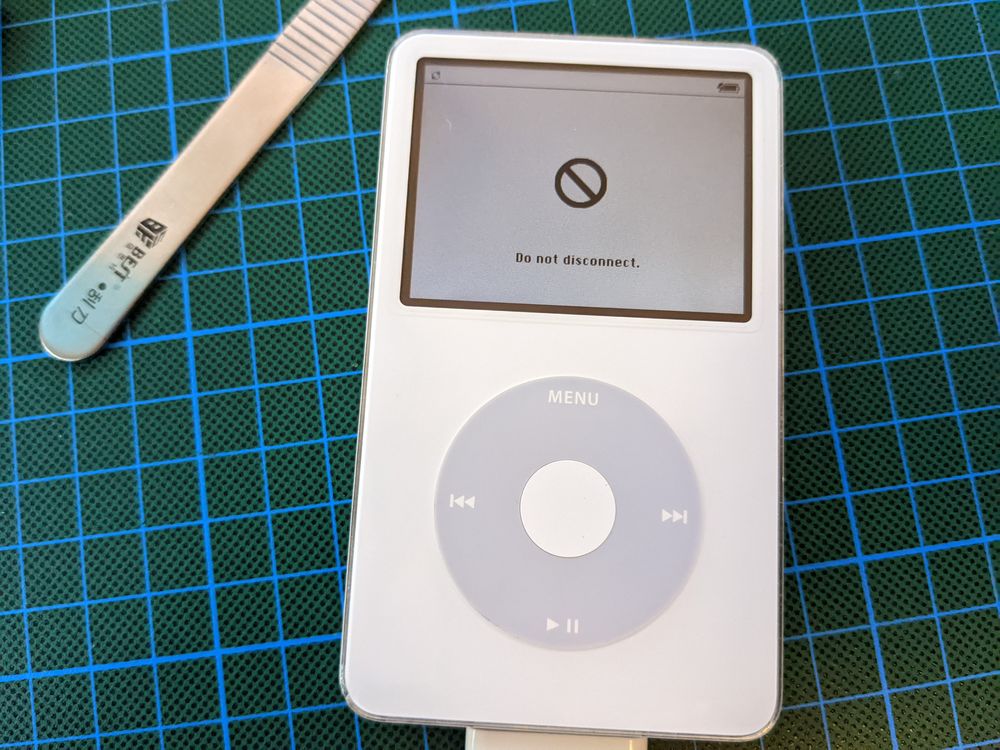 Modding an iPod Classic - 1 TB and bigger battery