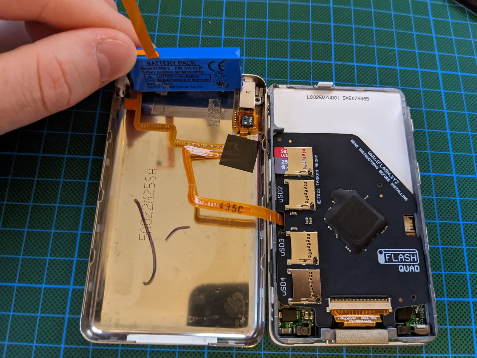 Modding an iPod Classic - 1 TB and bigger battery